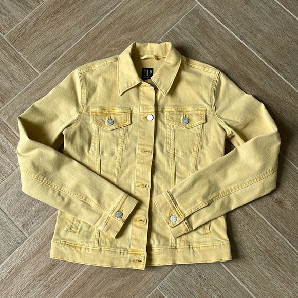 GAP | Jackets & Coats | Nwot Gap Relaxed Denim Jacket | Poshmark